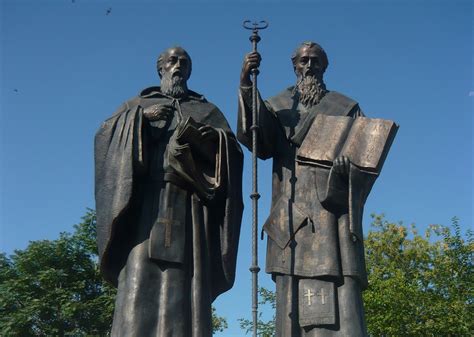 Македонија го чествува денот на Светите Кирил и Методиј Religija