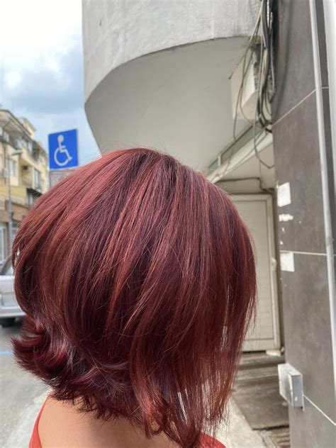 Подстригване с възможност за боядисване или кичури с фолио плюс оформяне със сешоар