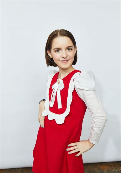 Mckenna Grace Style Clothes Outfits And Fashion Page Of Celebmafia