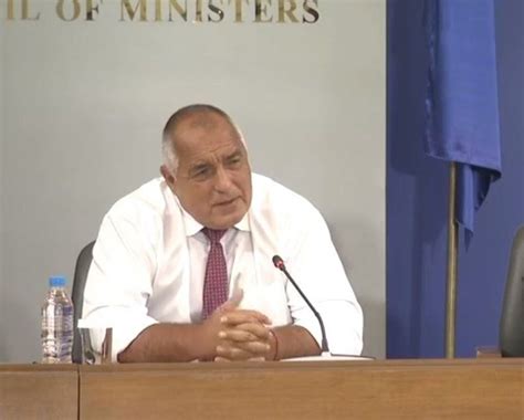 Трус в задкулисието Бойко Борисов нареди да се свали охраната от НСО на Пеевски и Доган