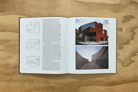Steven Holl Robert Mccarter 9780714870212 Phaidon