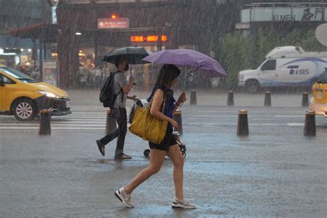 輕颱丹娜絲直撲台 最快11時發陸警 東部、南部慎防豪雨 生活 Nownews今日新聞