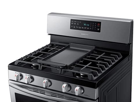 5 8 Cu Ft Freestanding Gas Range With Convection In Stainless Steel