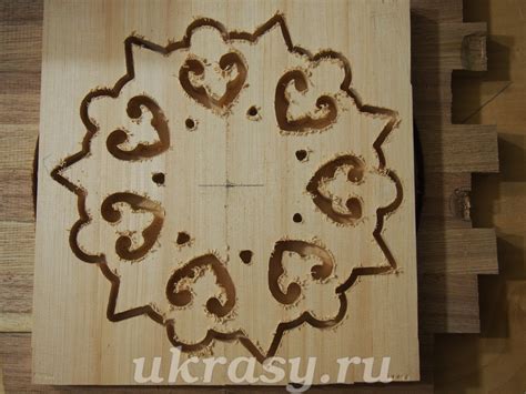 Деревянная резная люстра Птица Счастья