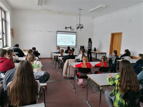 Предавање на тему Здрава прехрана код дјеце и адолесцената Ju Osnovna škola Sveti Sava