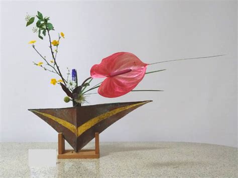 お腹も心も満たされる立花のお稽古新風体をいけました 花笑 HANAWARAI