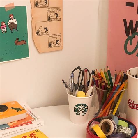 책상 위 나만의 우주 데스크테리어 라이프스타일 슈퍼앱 오늘의집 책상 위 나만의 우주 데스크테리어 라이프스타일 슈퍼앱 오늘의집