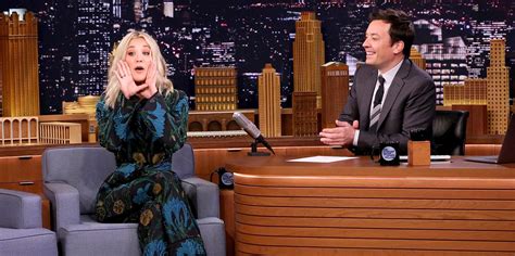 Kaley Cuoco Nails The Big Bang Theory Theme Song On The Tonight Show
