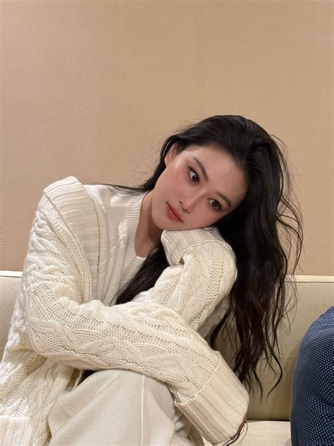 张馨予名下公司叫捷捷高 法定代表人为其母亲杨素勤张燕淮安何建军