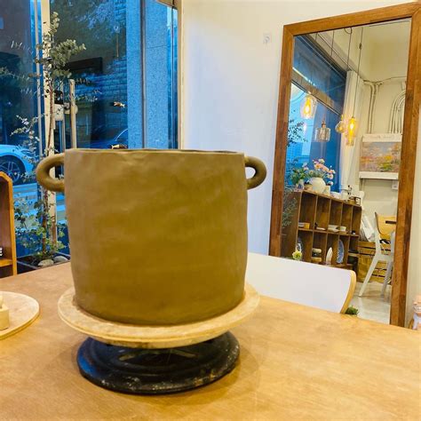 화분성형 코일링 기법으로 한줄한줄 쌓아올린 희진님만의 도자기공방 쓰임 커플데이트and원데이클래스