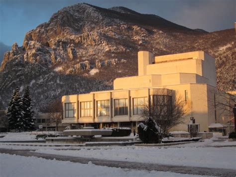 ГЕРБ Враца подарява Коледен спектакъл на децата в града