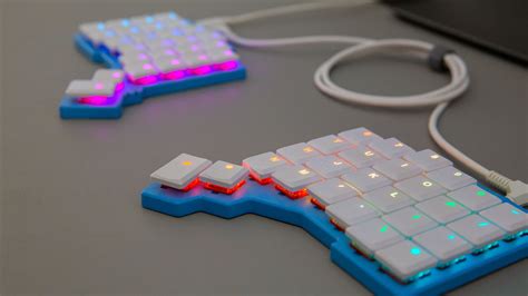 How To Spray Paint Your Keyboard
