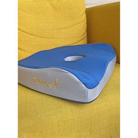 Qmed ОРТОПЕДИЧНА ВЪЗГЛАВНИЦА ЗА СЯДАНЕ Аптека Феникс