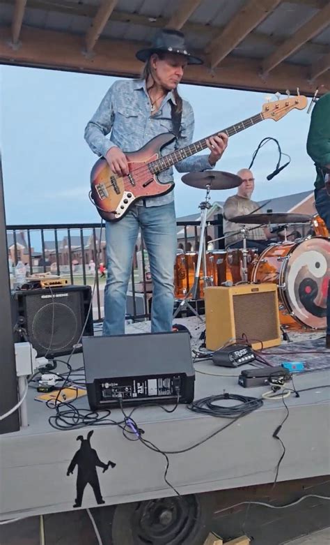 Pics Of You Playing Your Bass Part 3 Page 330