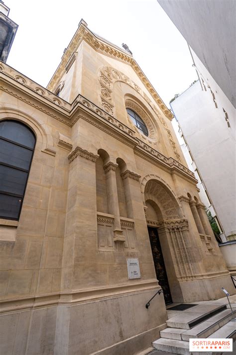 Le Couvent De Lannonciation Découvrez Cette église Et Son Cloître Secret Au Cœur De Paris 8e