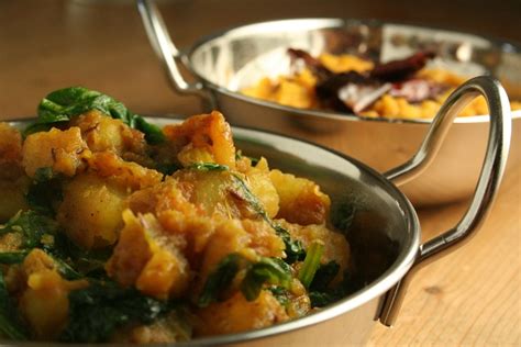 Sag Aloo and Moong Dal | Dinner Diary