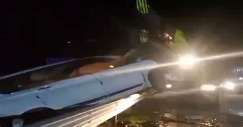 Car Enters Mumbai Nagpur Expressway From Wrong Side 6 Dead In Horrific