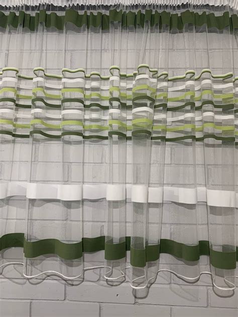 Готовий короткий тюль в смужку на тасьмі 250х105 см білий з зеленим фото відгуки