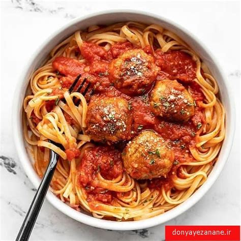طرز تهیه پاستا فتوچینی با میت بال Chicken Parmesan Meatballs