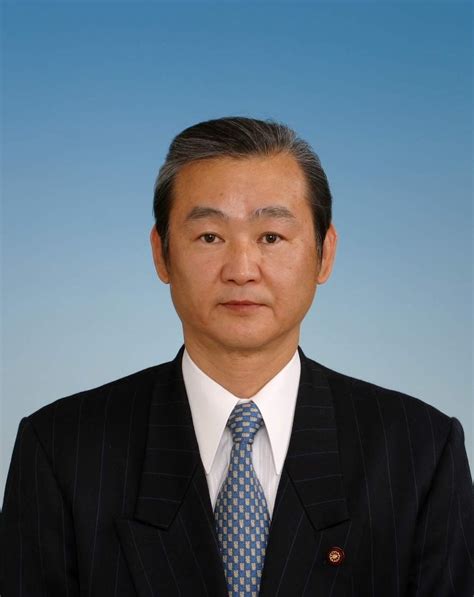 恵庭市議会 新議長・副議長が就任しました。 令和元年5月24日に第1回臨時議会が開催されました。