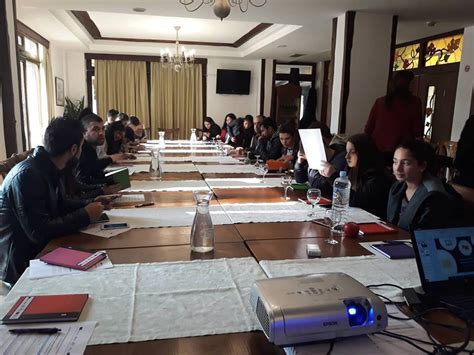 Покана за участие Обучение по кариерно консултиране за ромски младежи 03 6 юли 2021 г в