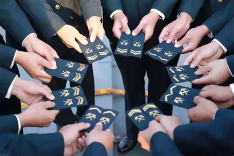 为什么国考定向招录要求大学生退役士兵服役五年以上，义务兵退役的不行吗？ 知乎