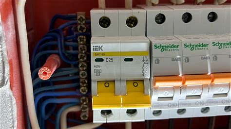 Як правильно підключити інвертор чи зарядну станцію і заживити всю квартиру щоб не спалити Youtube