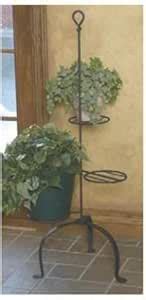 Amazon Com J J Wire Triple Plant Stand Outdoor Storage Benches Garden Outdoor