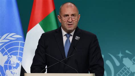 Румен Радев Охраняването на външните граници на ЕС е ангажимент на всички страни членки на