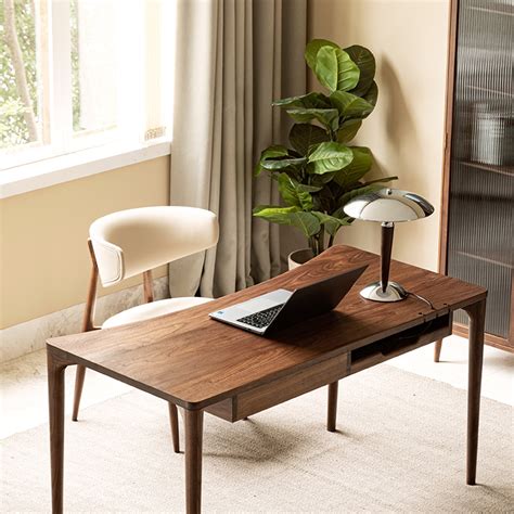 北欧实木书桌，学习舒适感受 艺术and生活设计效果图 居然设计家