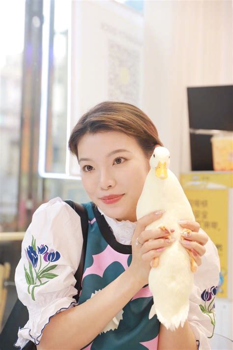 富婆找鸭不是
