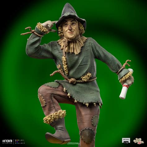 Wizard Of Oz Scarecrow 1 10 Scale Figure Pavilion Distribution