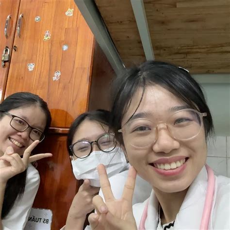 Lí Do Mn K Thích ở Cạnh Mai Phương Khi Chụp ảnh Tui Vẫn đang Trắng Trẻo Xinh Gái Xong Thành