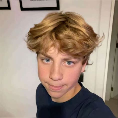 Younghearts Lou Goossens Lou