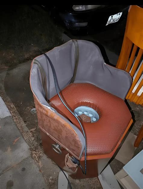 Very Interesting ალიან საინტერესოა ერთ ღამეს როცა სახლში მივედი დავინახე რომ მეზობლებმა