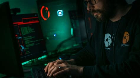windows 11 flaw lets hackers bypass secure boot protections cyberguy