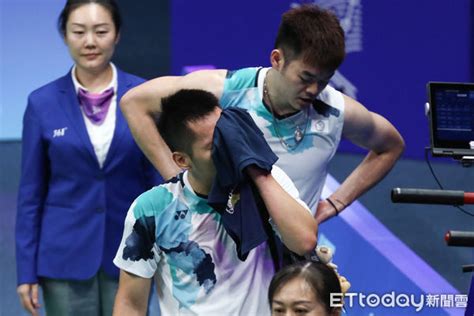 新聞 李洋退出土銀被罵「背骨仔」本人一句話犀利回擊 Badminton板 Disp Bbs