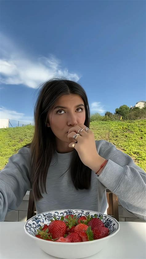 Free Vcs в 2024 г Худые девушки Знаменитости Блестки