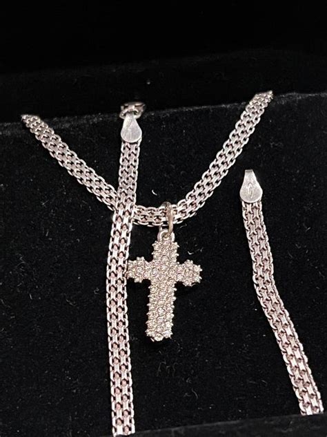 Кулон хрестик з ланцюжком — ціна 500 грн у каталозі Ланцюжки Купити аксесуари за доступною