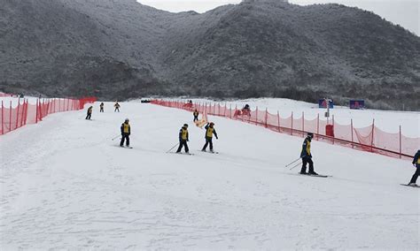 太白鳌山滑雪场介绍鳌山滑雪场长白山滑雪场大山谷图库