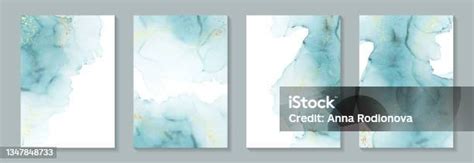 추상적인 파란색 잉크 웨이브와 흰색에 황금 빛이 있는 수채화 배경 소독용 알코올에 대한 스톡 벡터 아트 및 기타 이미지 소독용 알코올 수채화 술 마실 것 Istock