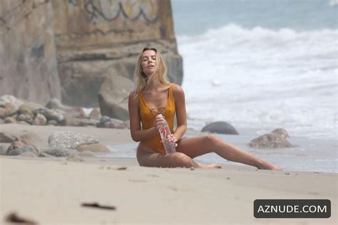 Elizabeth Montgomery Sexy On The Set Of The Latest 138 Water Photoshoot