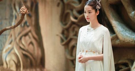 歐陽娜娜想打耳洞 歐陽龍「為這原因」下令：這輩子都不准 娛樂 Ctwant