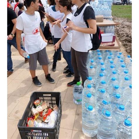 Минералната вода за доброволците в „Аспарухово“ е на свършване