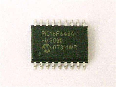 Circuito Integrado Microcontrolador Pic16f648a I So Smd Soic 18