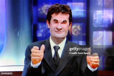 Guignols De Linfo Photos And Premium High Res Pictures Getty Images