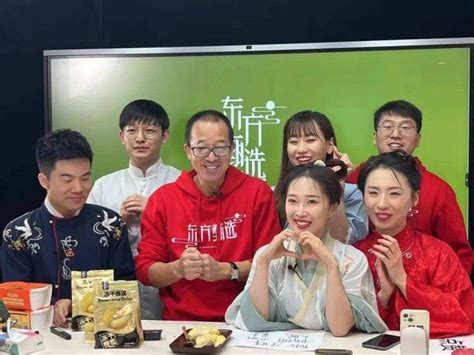 在“翻车”与“真香”之间，腰部主播正怎样生存着？ Cbndata