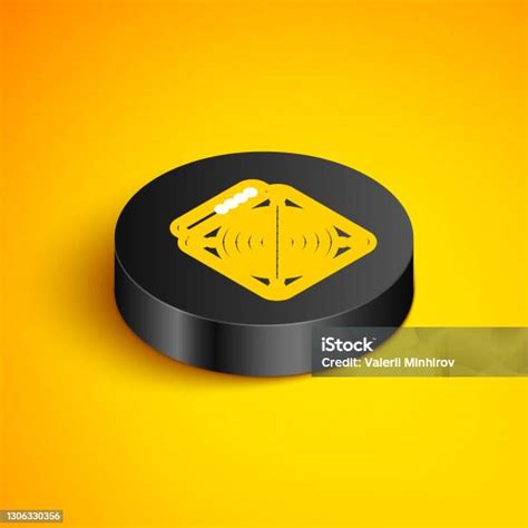 노란색 배경에 격리 된 등색 선 Asic 광부 아이콘 암호 화폐 마이닝 장비 및 하드웨어 응용 분야 별 집적 회로 검은 색 원 버튼 벡터 3차원 형태에 대한 스톡 벡터 아트