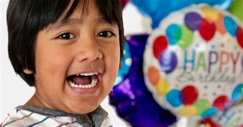 7살 유튜버 244억 벌었다 000 리뷰로 백만장자 등극 영상