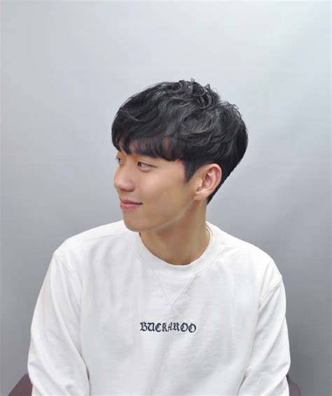 Hair에 있는 Cameron님의 핀 남자 머리 남자 헤어스타일 파마 머리